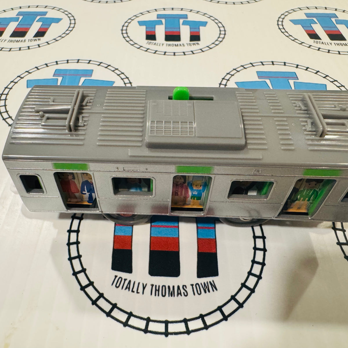 S-32 E231 Series 500 Yamanote Line with Opening Doors on 1 Coach New n – Totally Thomas Town