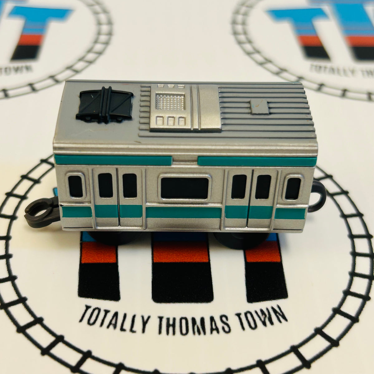 Silver & Teal Coach Pull Along Capsule Plarail - Used – Totally Thomas Town