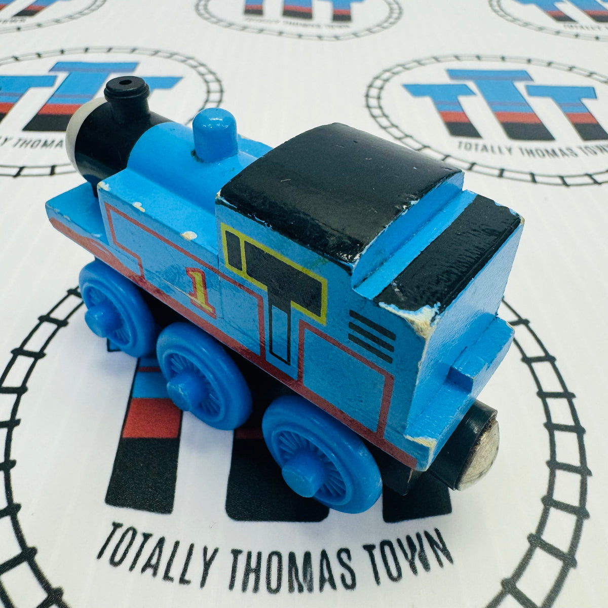 Thomas #6 Different Eyes Chipping Paint (Learning Curve 1999) Wooden R ...