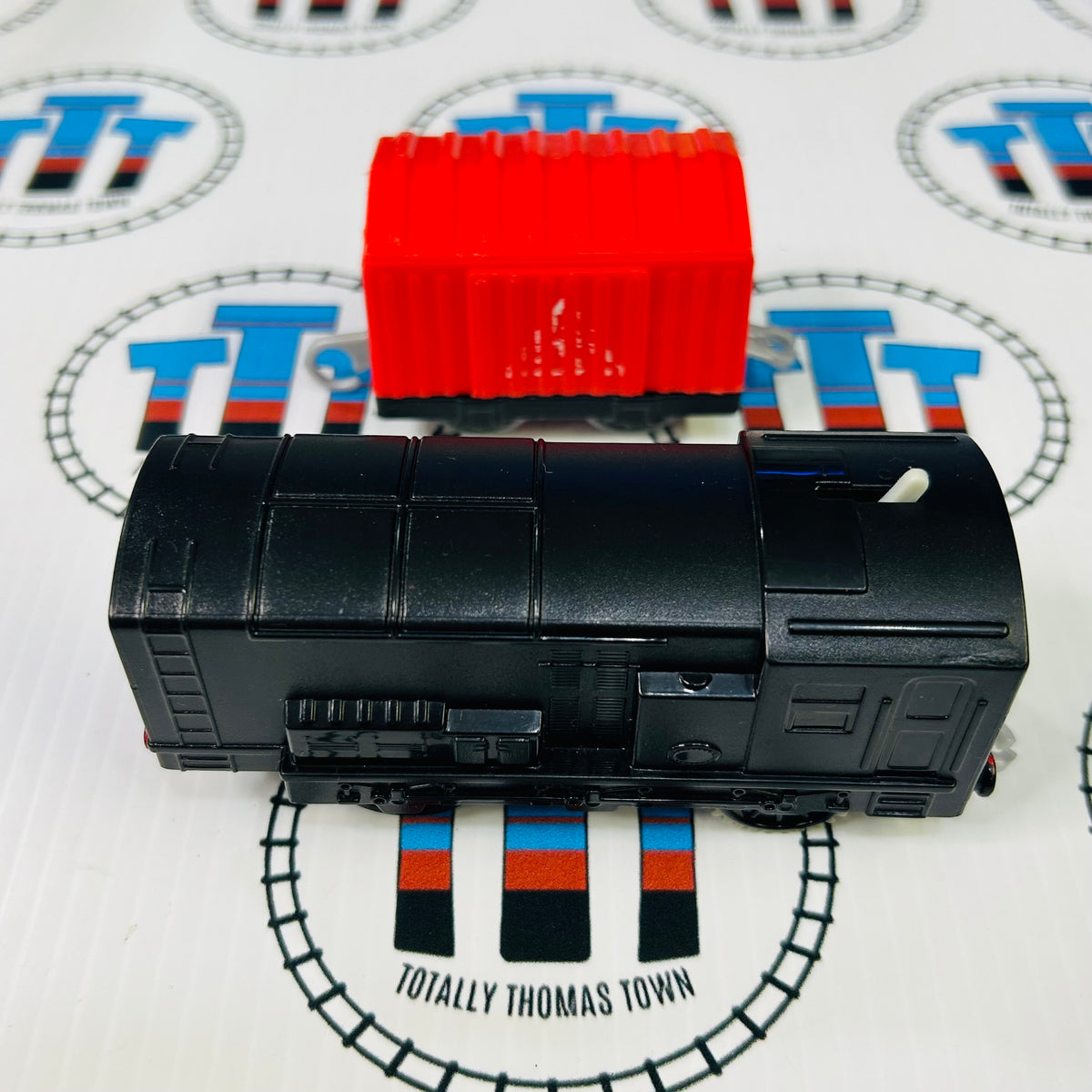 Diesel with Worn Boxcar (2013) Used - Trackmaster Revolution – Totally ...