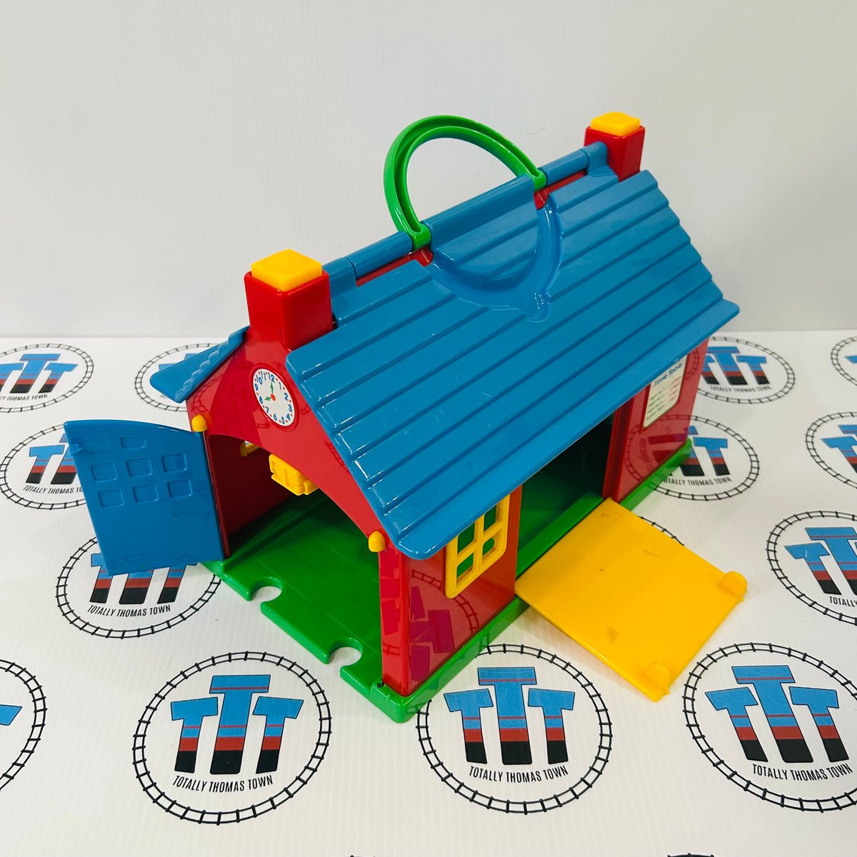 Thomas Deluxe Set (Missing Door) Golden Bear - Used – Totally Thomas Town