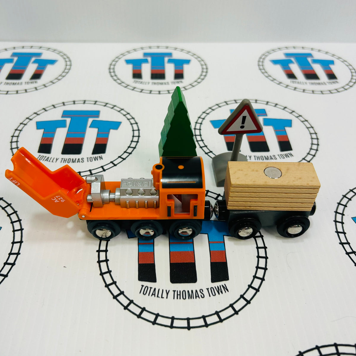 BRIO 33878 Lift & Load Set (No Truck) Wooden - Used – Totally Thomas Town