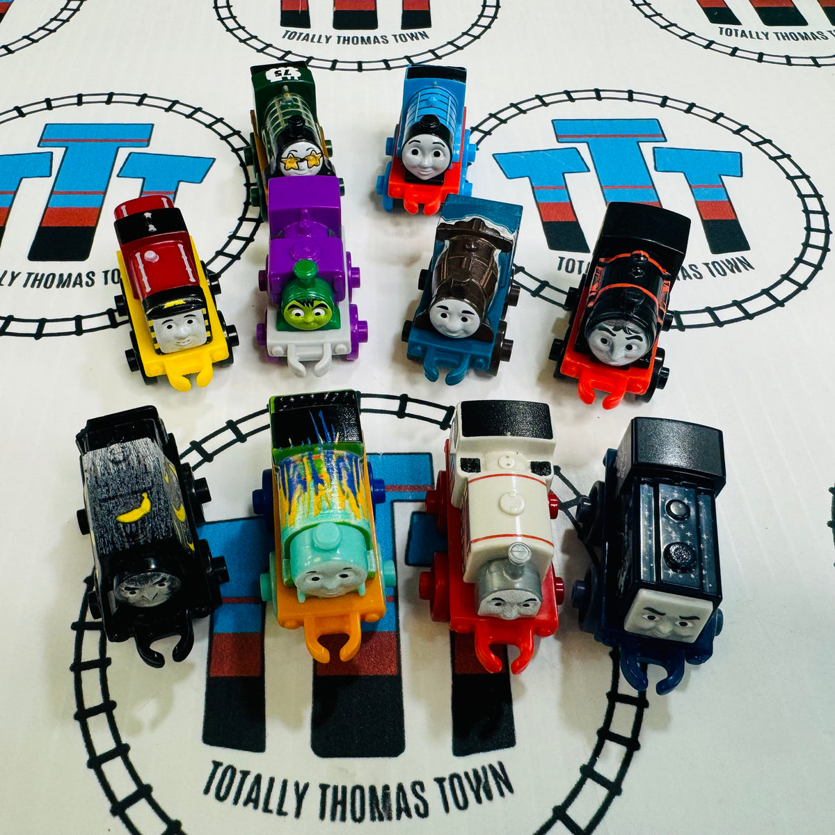Mystery Pack (10 Minis) Used - Minis – Totally Thomas Town