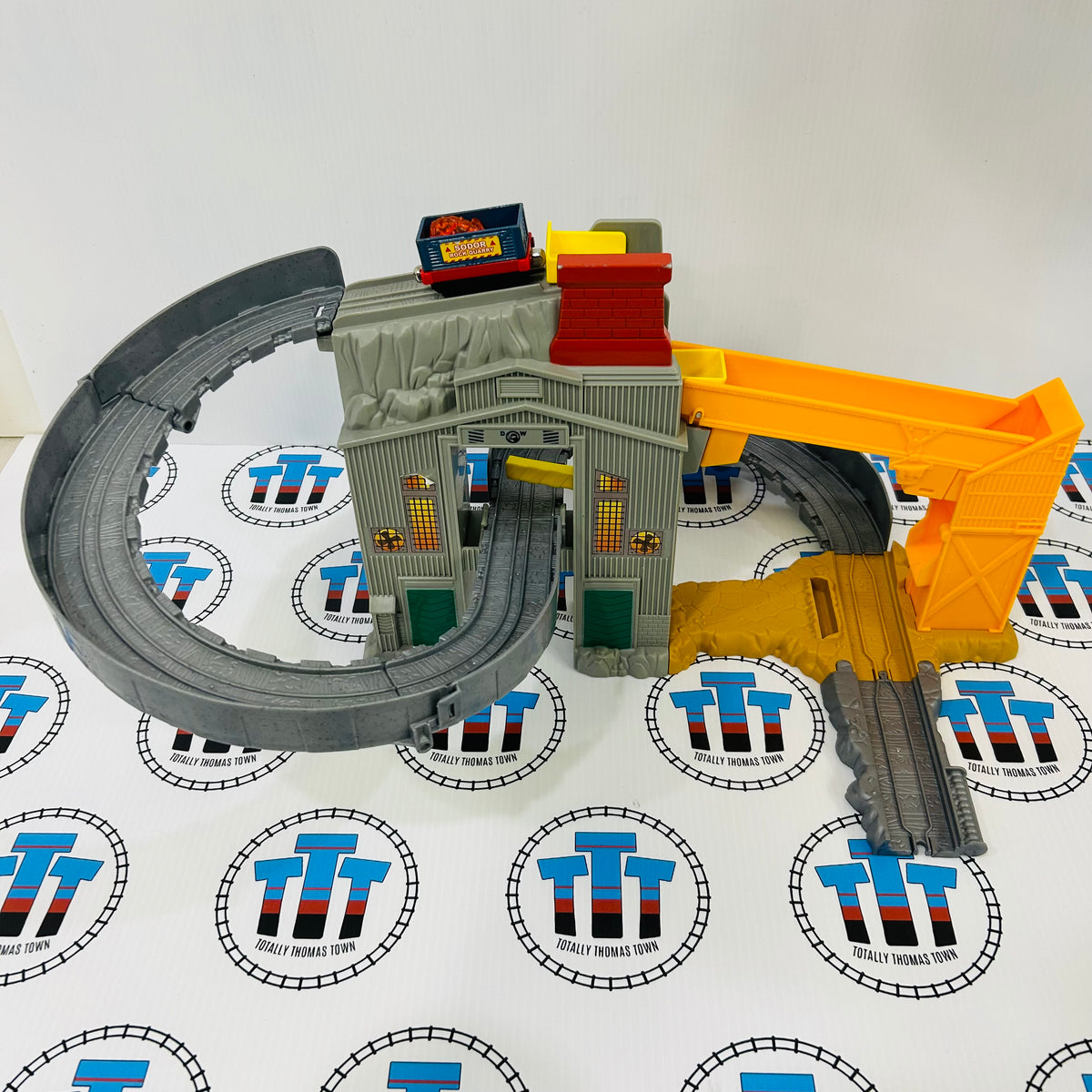 Twist and Tumble Cargo Drop Playset Used - Take N Play – Totally Thomas ...