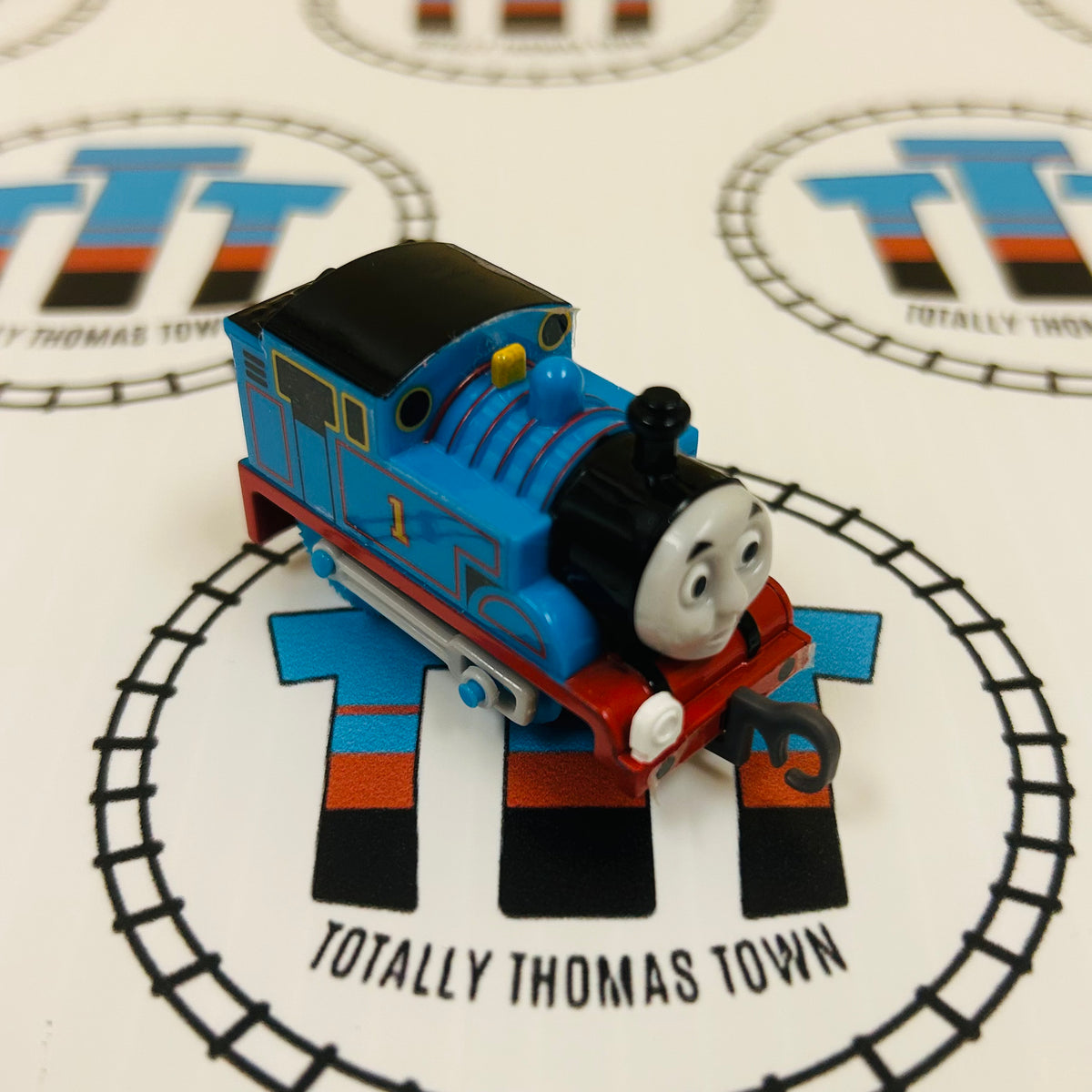 Surprised Thomas with Light Newer Face Pull Along Capsule Plarail - Us – Totally Thomas Town