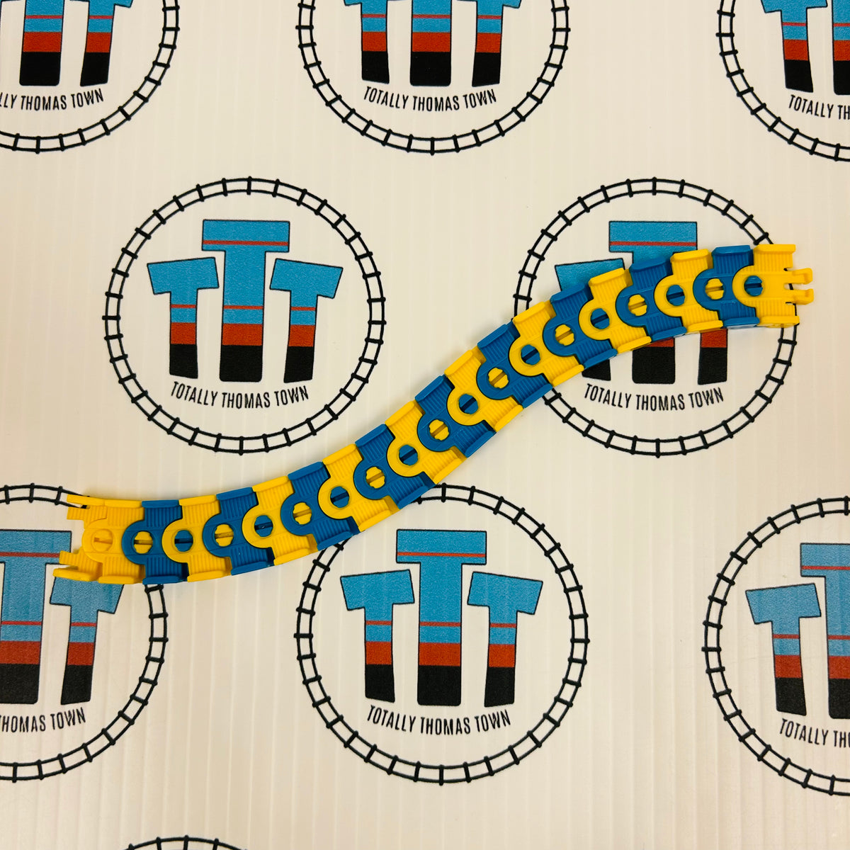 TIER 4: FREE OVER $100CAD - Blue & Yellow Flexi-Rail Track Capsule Pla ...