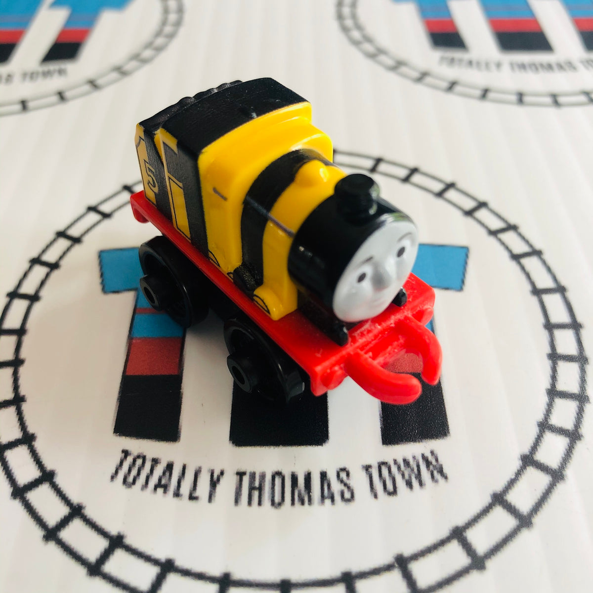 Bumble Bee James Used - Minis – Totally Thomas Town