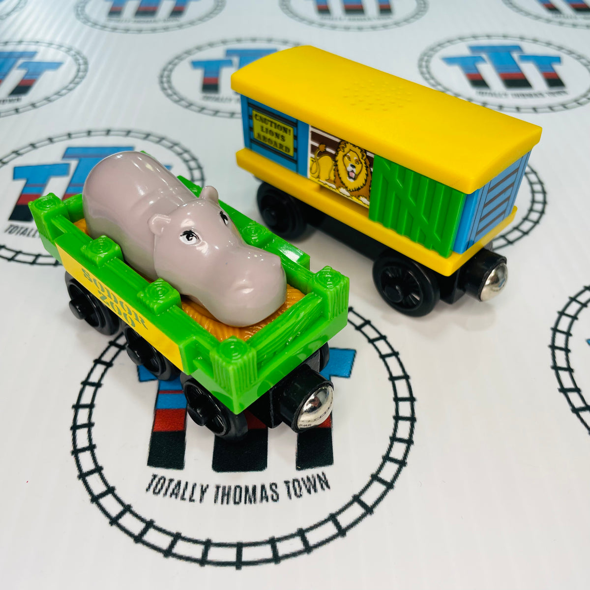 Sodor Zoo Cars with Roaring Lion Green (Learning Curve) Good Condition ...